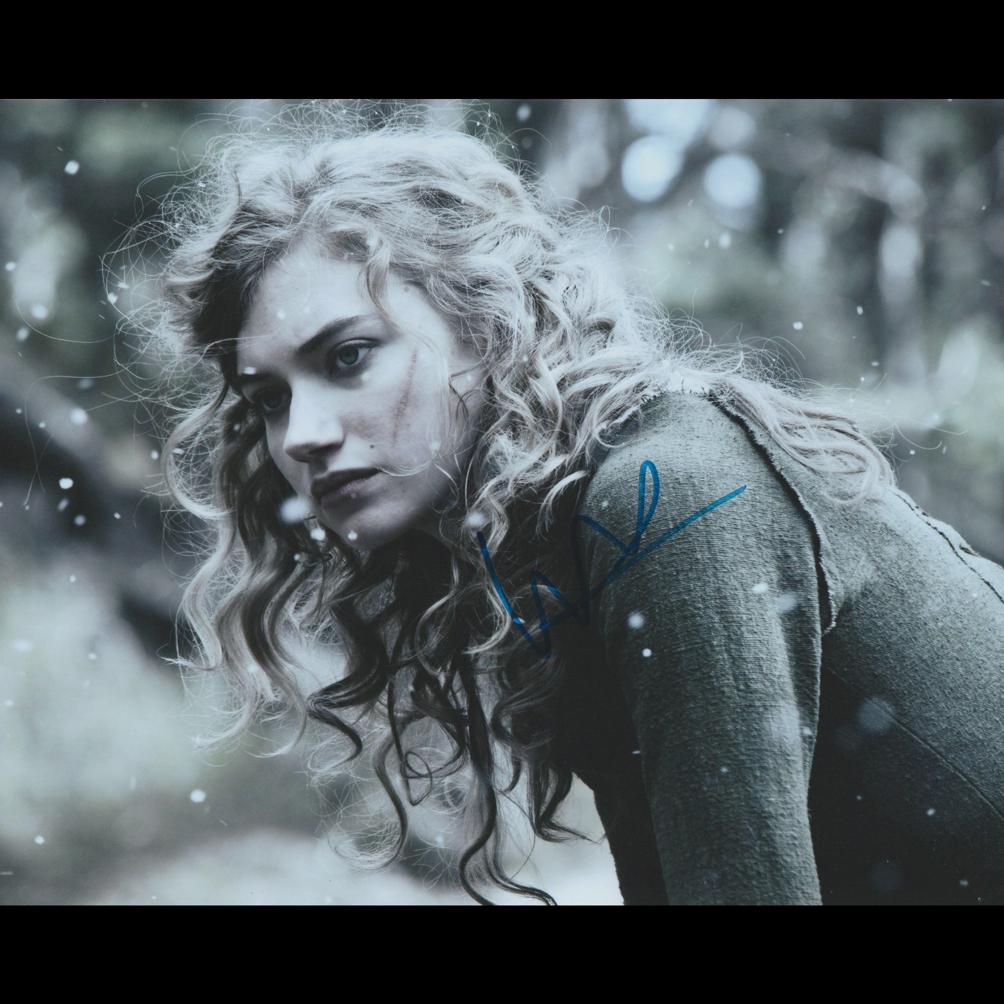 Imogen POOTS – Fresh and French autographs